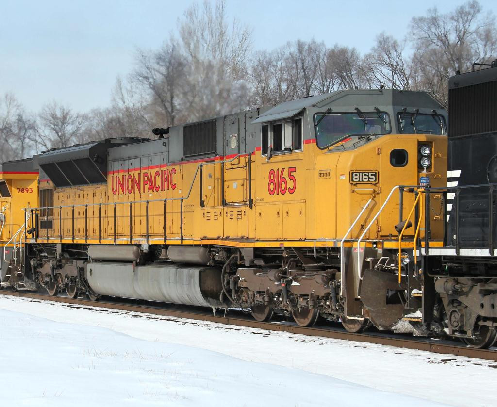 Roster Image of 68Q's UP SD90MAC #8165